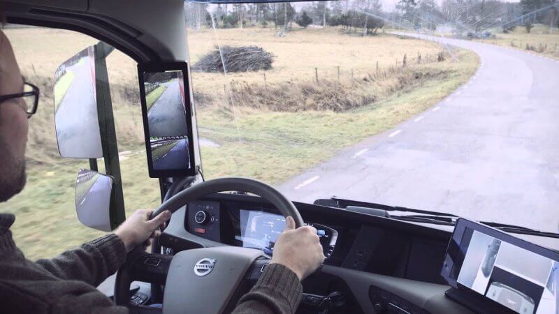 Top 5 Benefits Of a Truck Camera System - blindspotmonitor